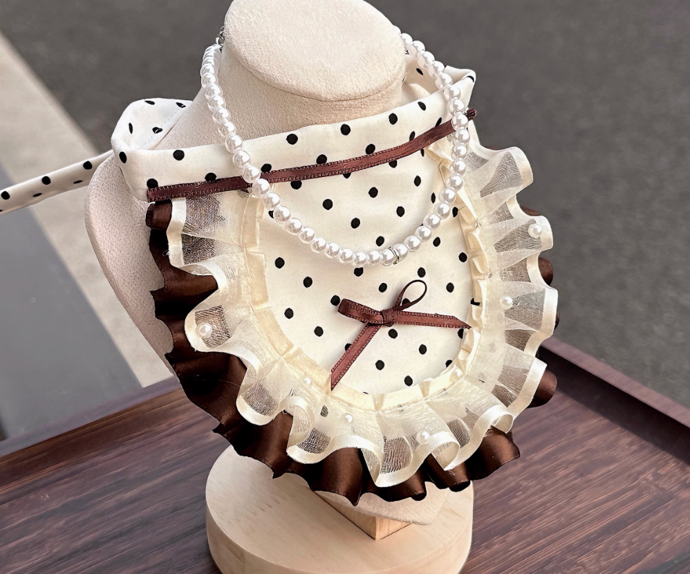 【FOOTSTEP】Unique Handmade Bib - Choco Spot – PawPawDear