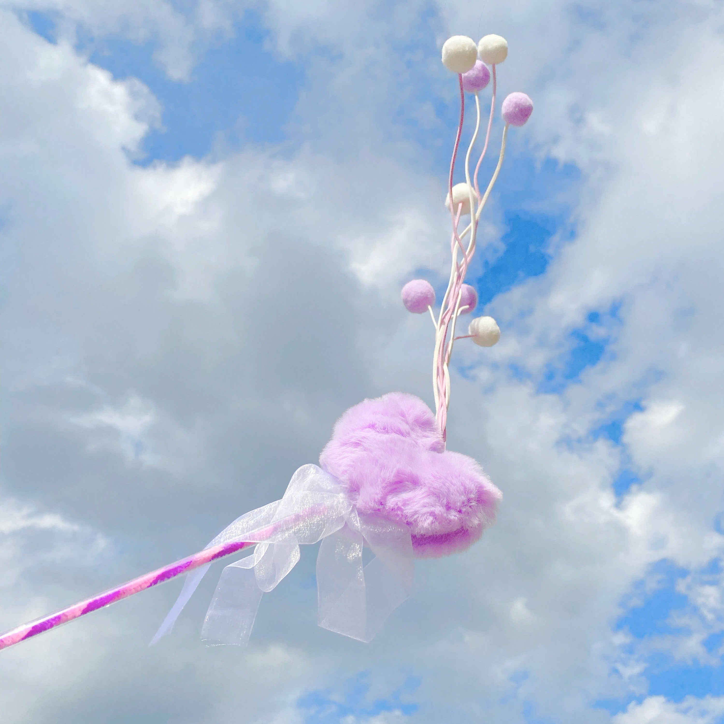【PAWWAII】Fluffy Heart Bon Bon Cat Teaser – PawPawDear